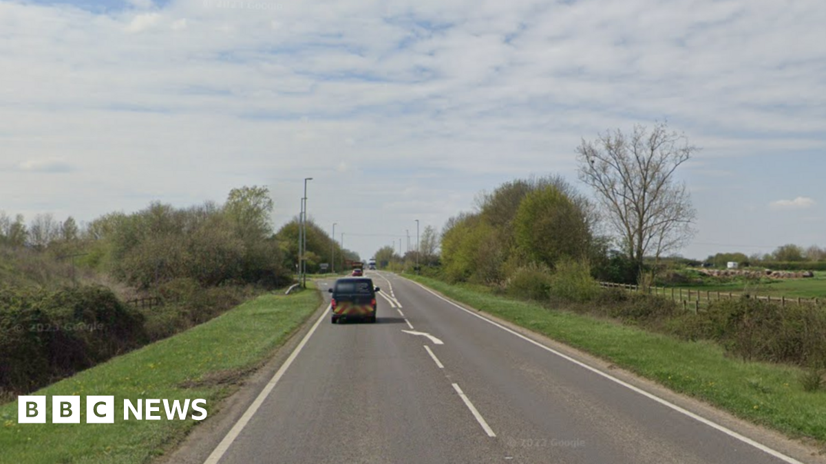 A142 Witchford crash near Ely kills woman driver - BBC News