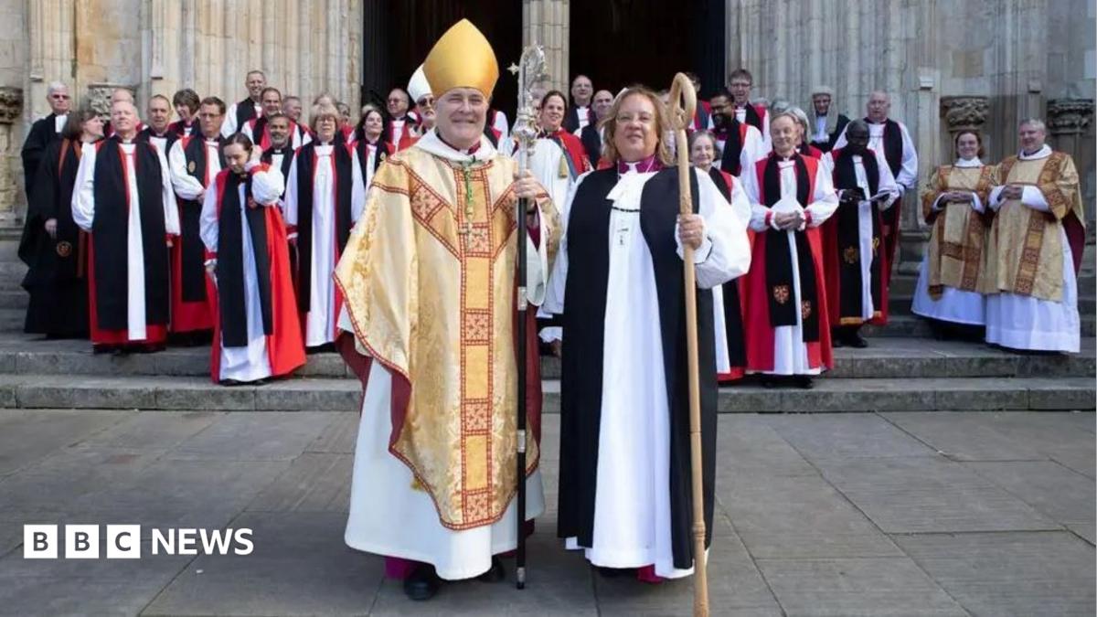New Bishop of Sodor and Man consecrated in York Minster - BBC News