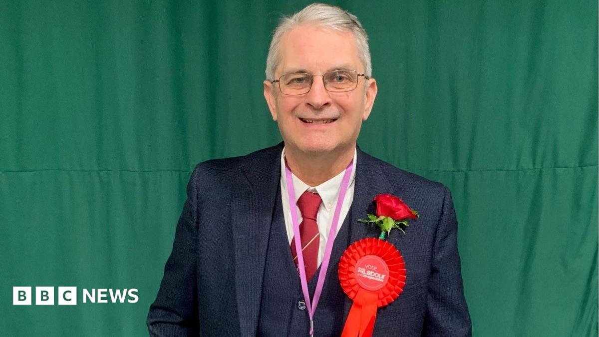 Warrington councillor sees off leadership challenge after election ...
