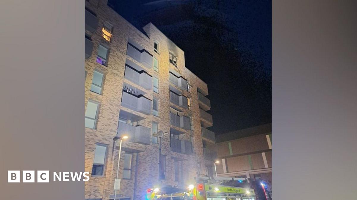 Barking: 50 people evacuated after fire in block of flats - BBC News