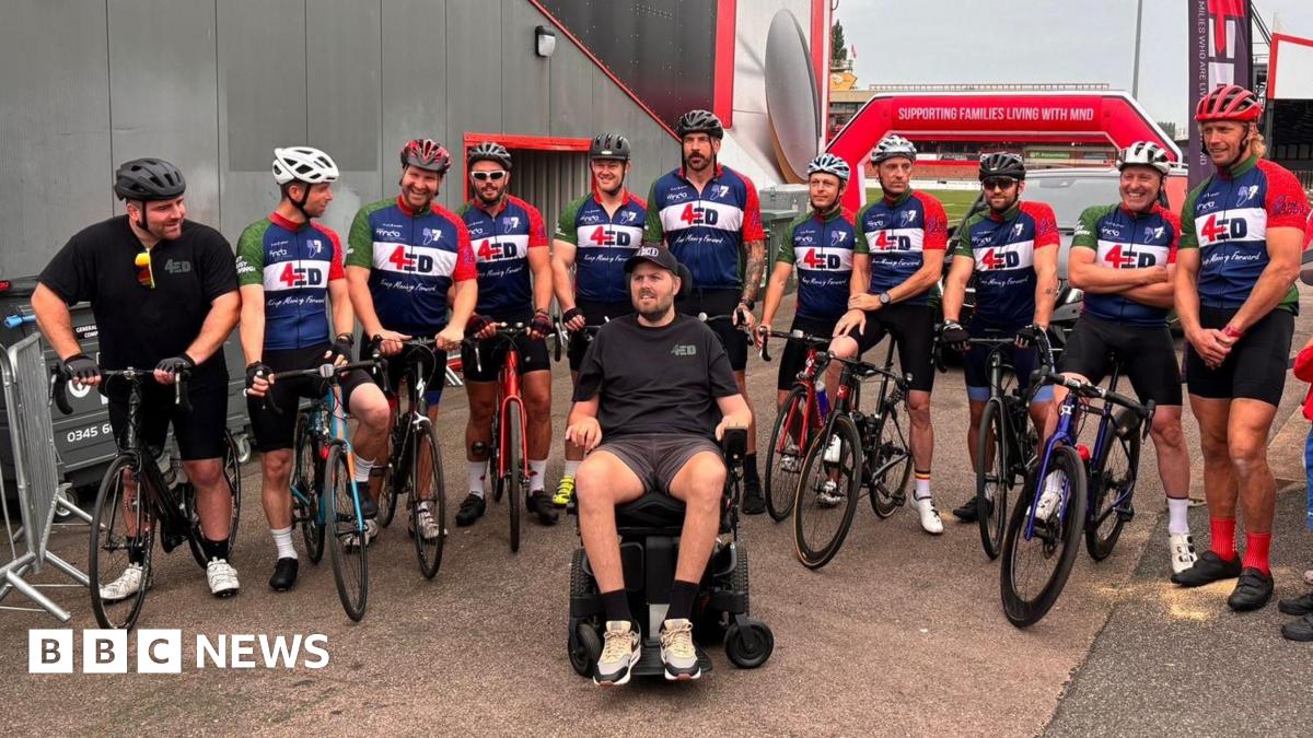 Gloucester Rugby players cycling 350 miles for MND - BBC News