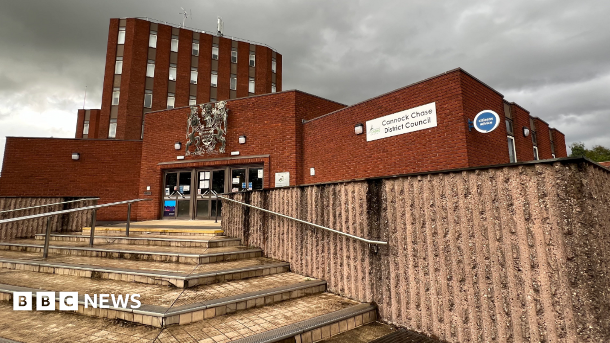 Cannock Chase District Council housing tenants set for 7.7% rent rise ...