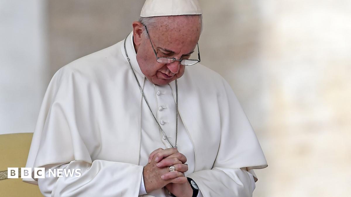 Pope Francis apologises for Vatican 'scandals' - BBC News