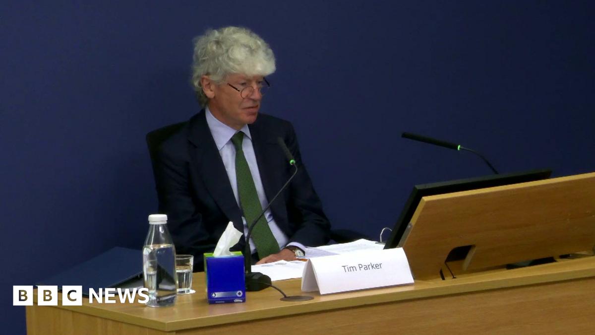 Ex-Post Office chair denies hiding key Horizon report - BBC News