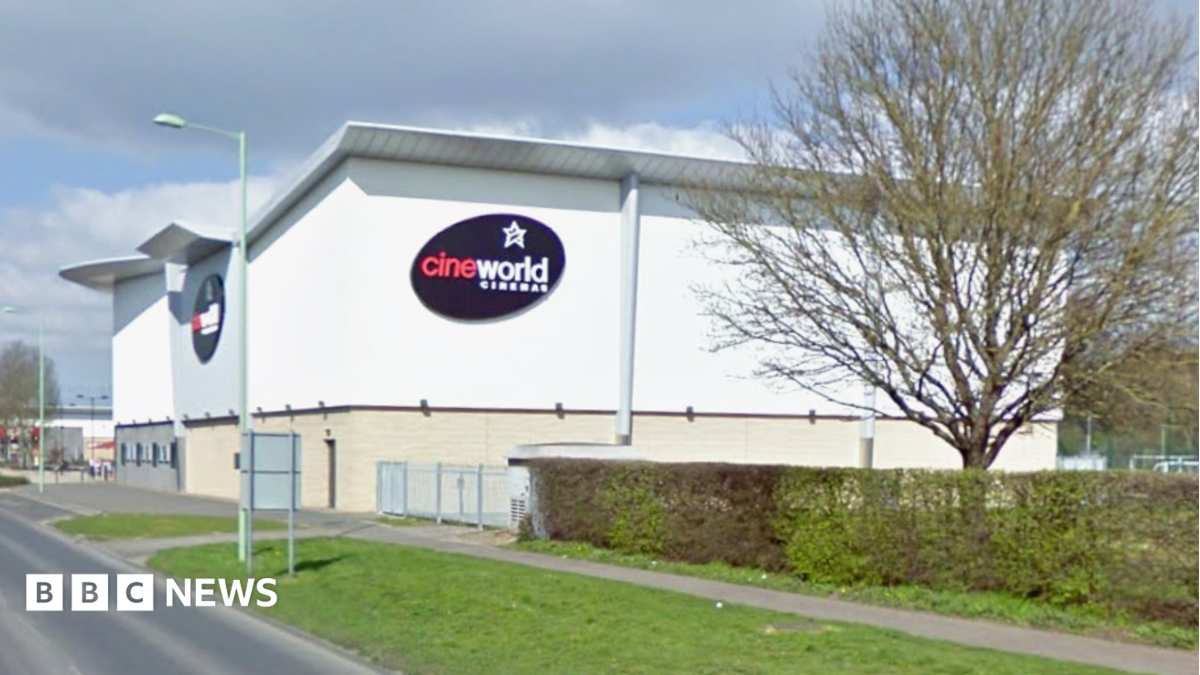 Haverhill youths 'abuse and intimidate' staff at Cineworld - BBC News