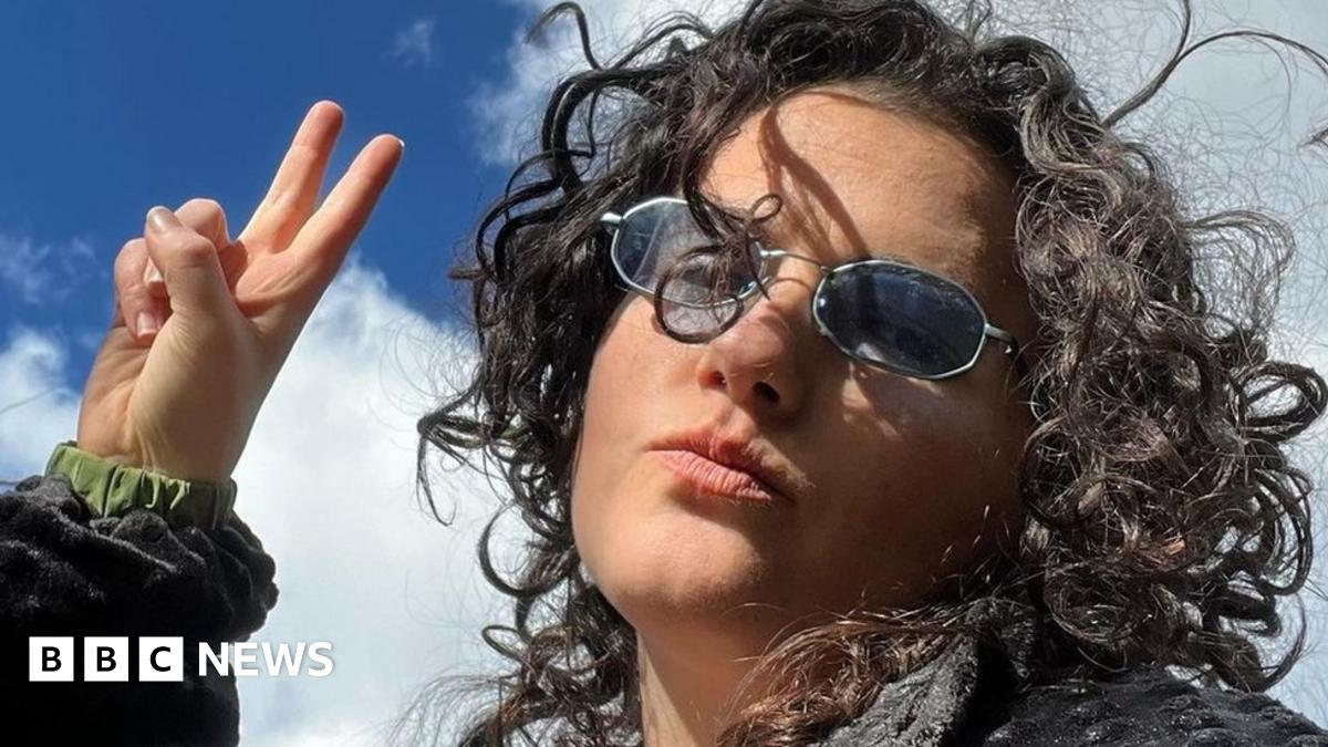 Georgia seeks al fresco ecstasy on her new album, Euphoric - BBC News