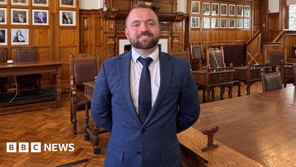 Devon Watson appointed new leader of Douglas Council - BBC News