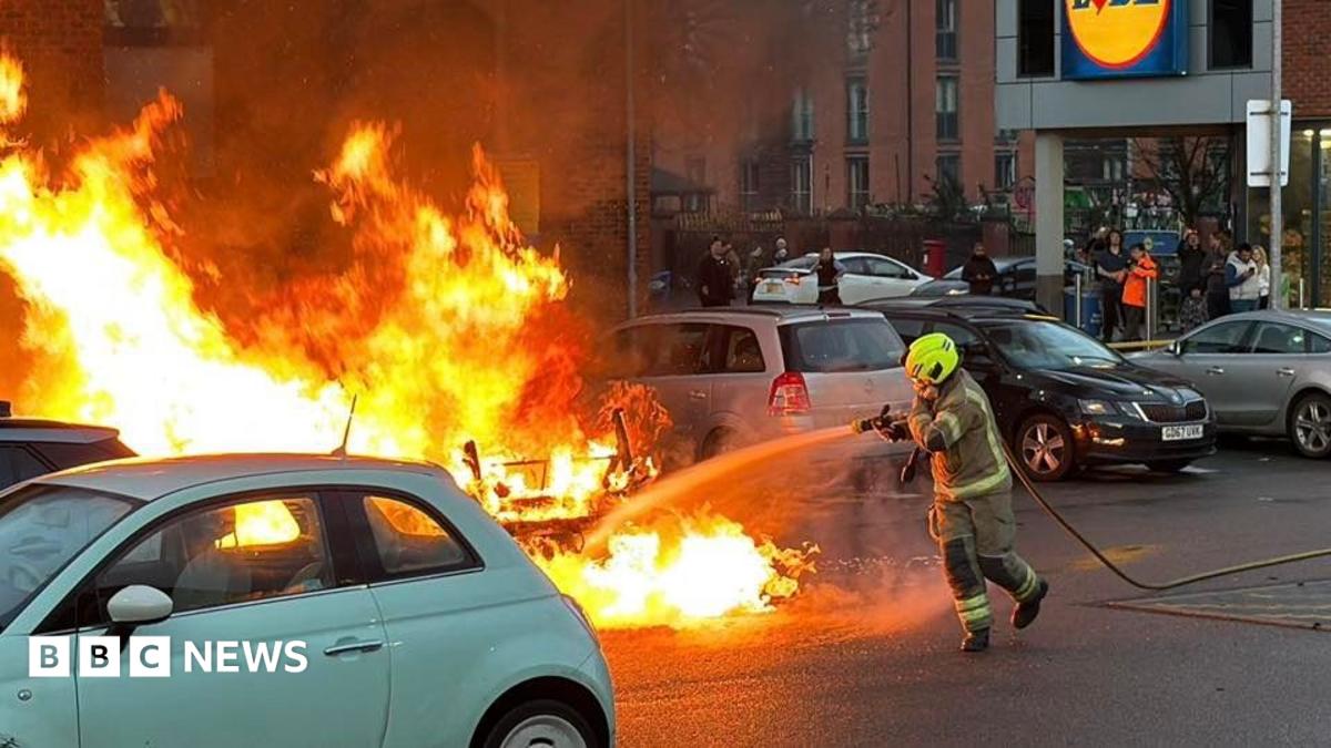 'Modified' car destroyed in Lidl car park fire in Beeston - BBC News