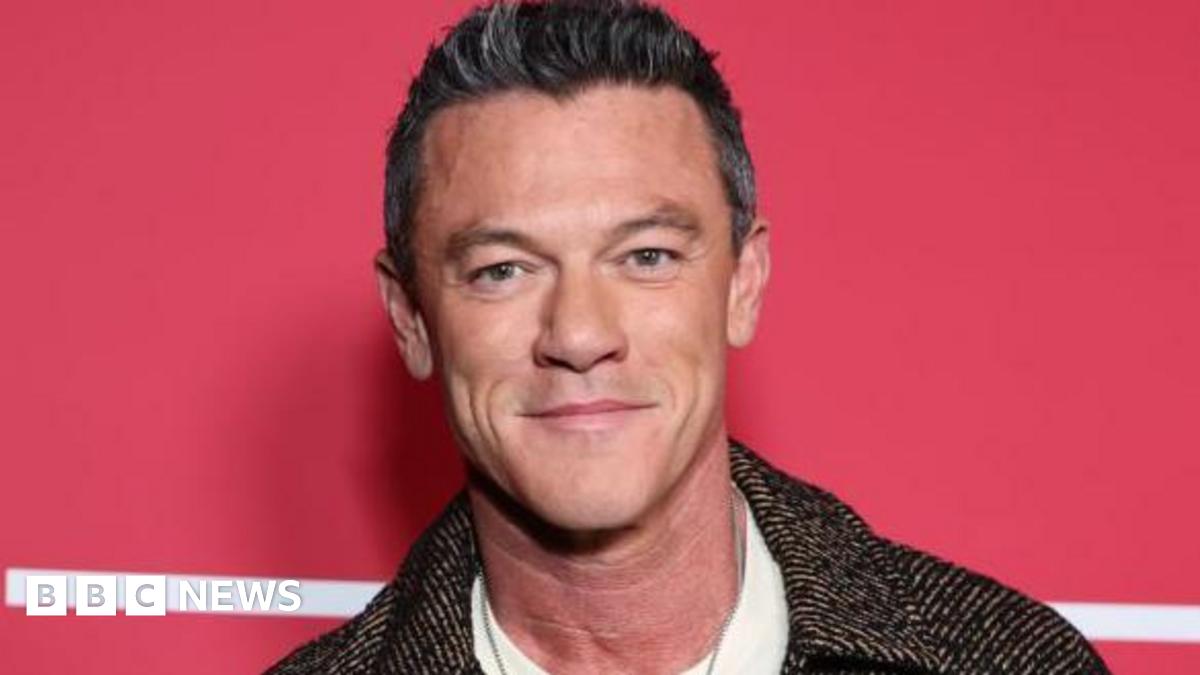 Luke Evans: Growing up gay as Jehovah's Witness in Welsh valleys - BBC News