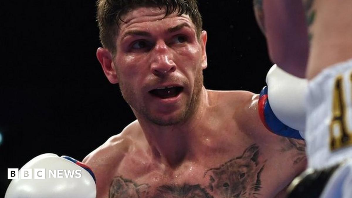 Blackpool boxing champ's gym plagued by drug users - BBC News