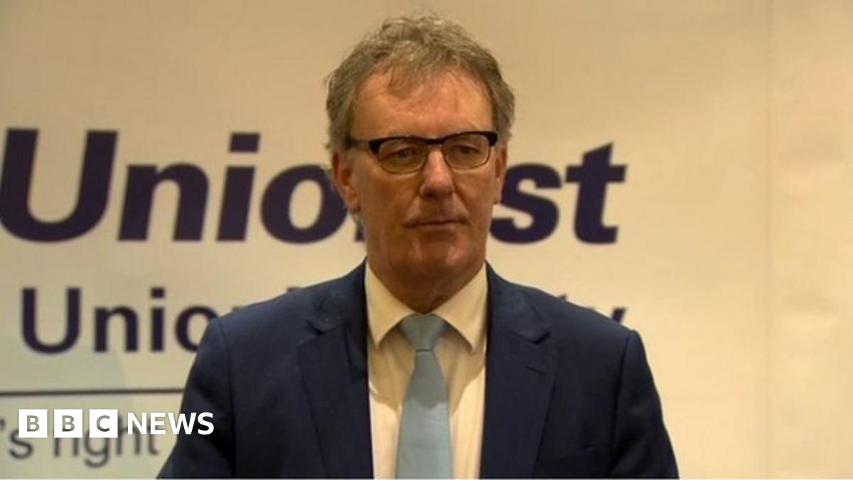 Mike Nesbitt steps down as UUP leader - BBC News