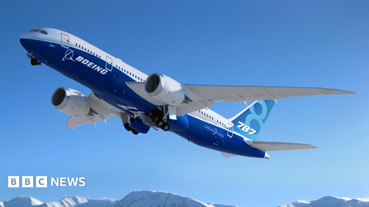 Boeing whistleblower raises doubts over 787 oxygen system - BBC News