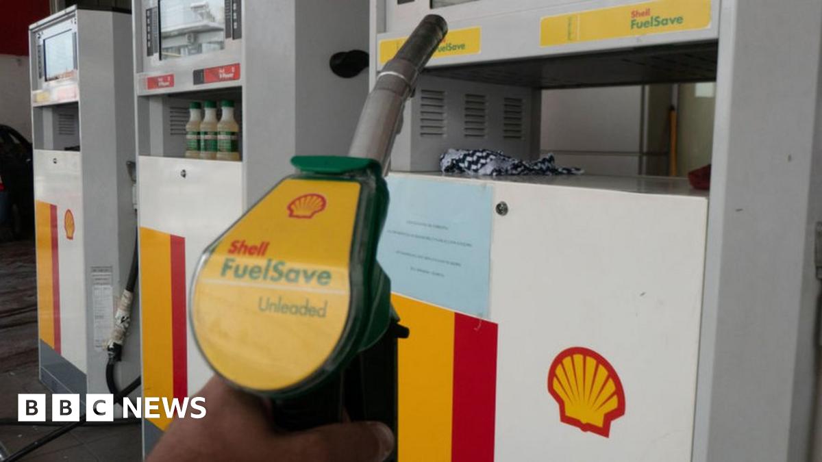Shell consultant quits and accuses firm of 'extreme harms' - BBC News