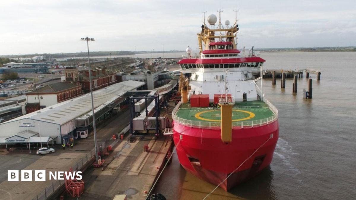 RRS Sir David Attenborough: Ship leaves Harwich for Antarctica - BBC News