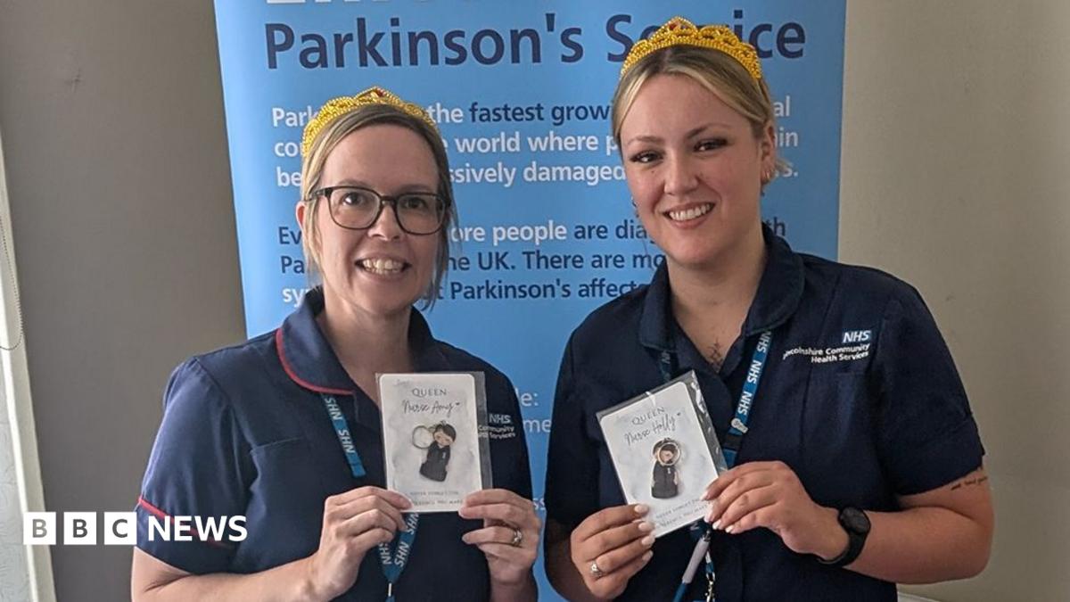 Lincolnshire Parkinson's nurses awarded Queen's Nurse title - BBC News