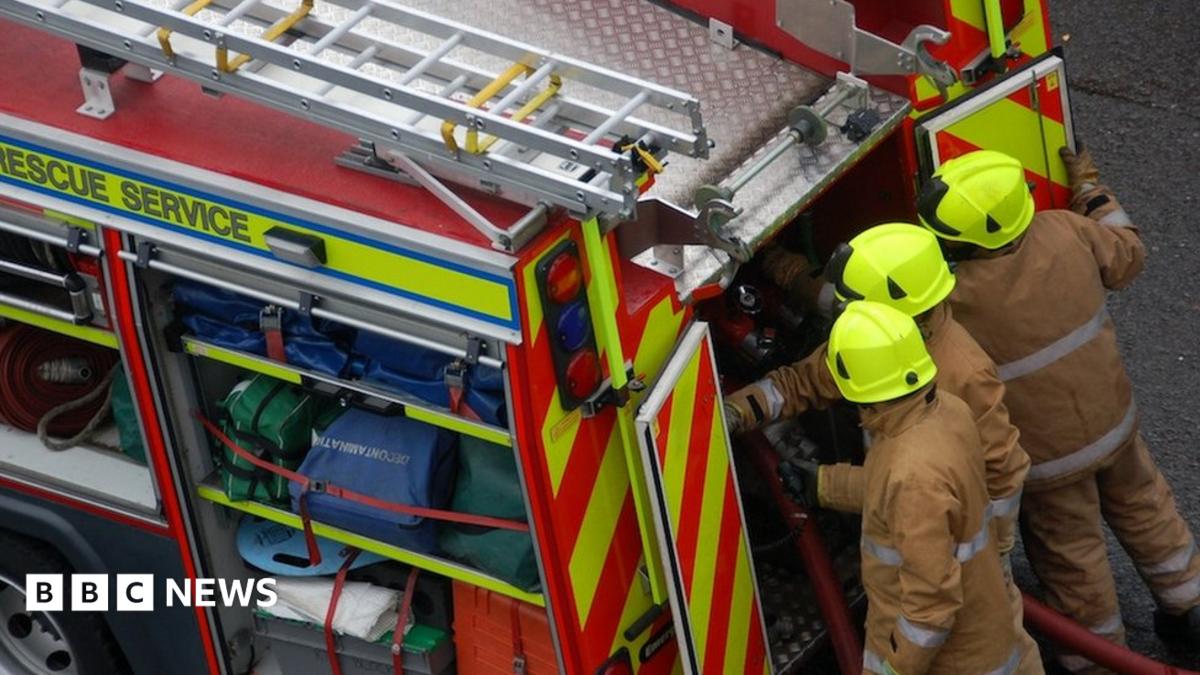 Body found after Boxing Day house fire on Skye - BBC News
