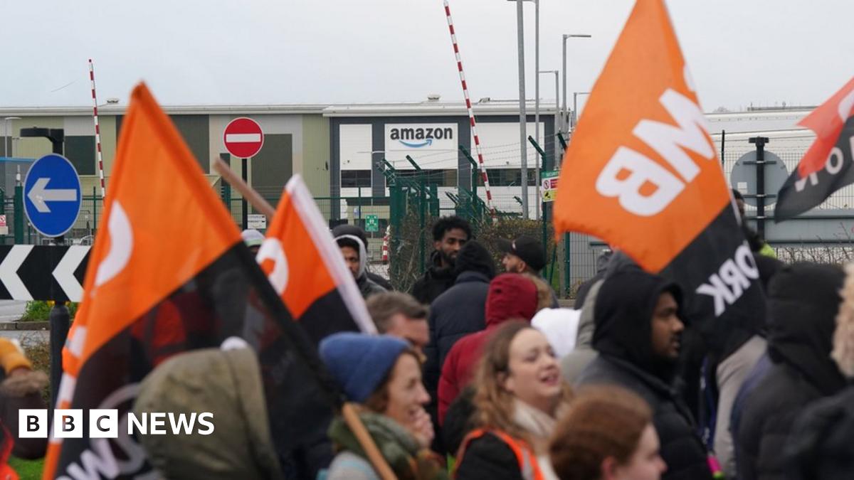 Black Friday: Amazon staff in Coventry strike - BBC News