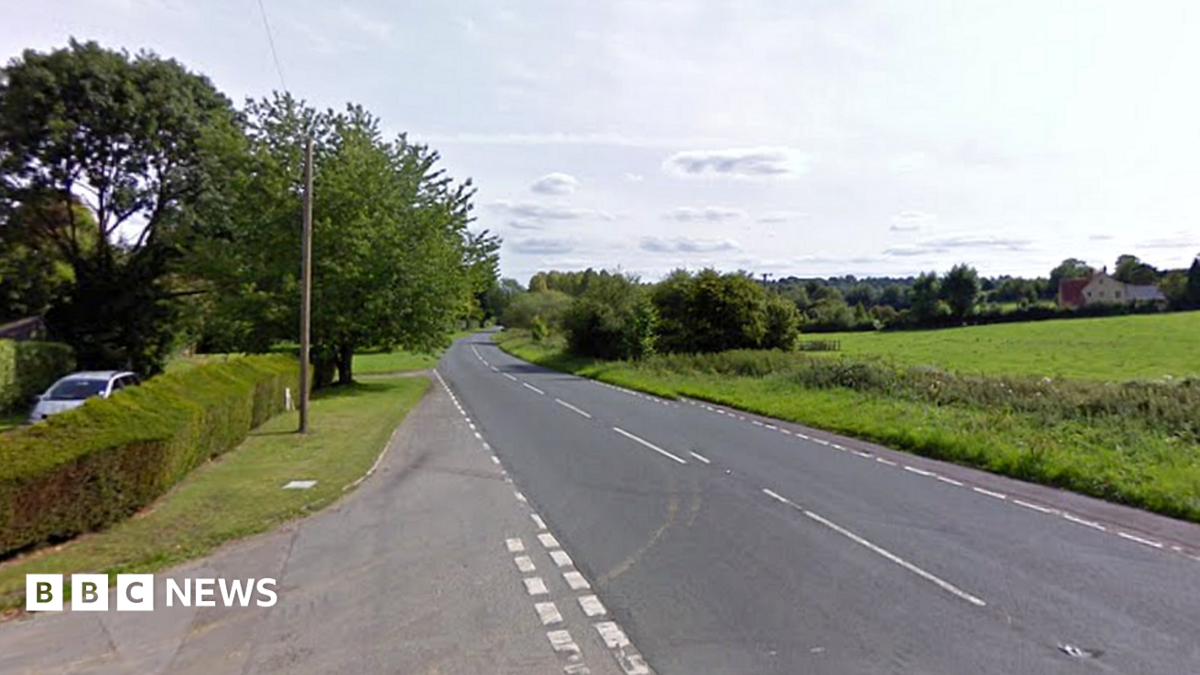 Driver killed in two-car crash on Wiltshire road - BBC News