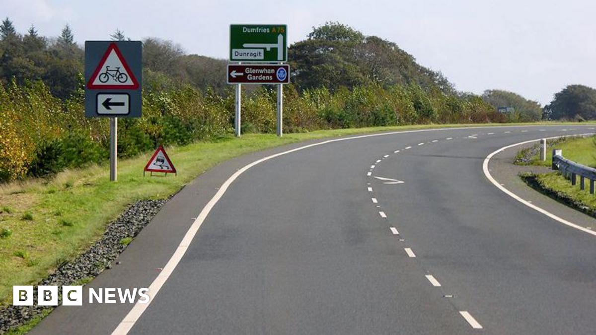 Man suffers life-threatening injuries in A75 crash near Dunragit - BBC News