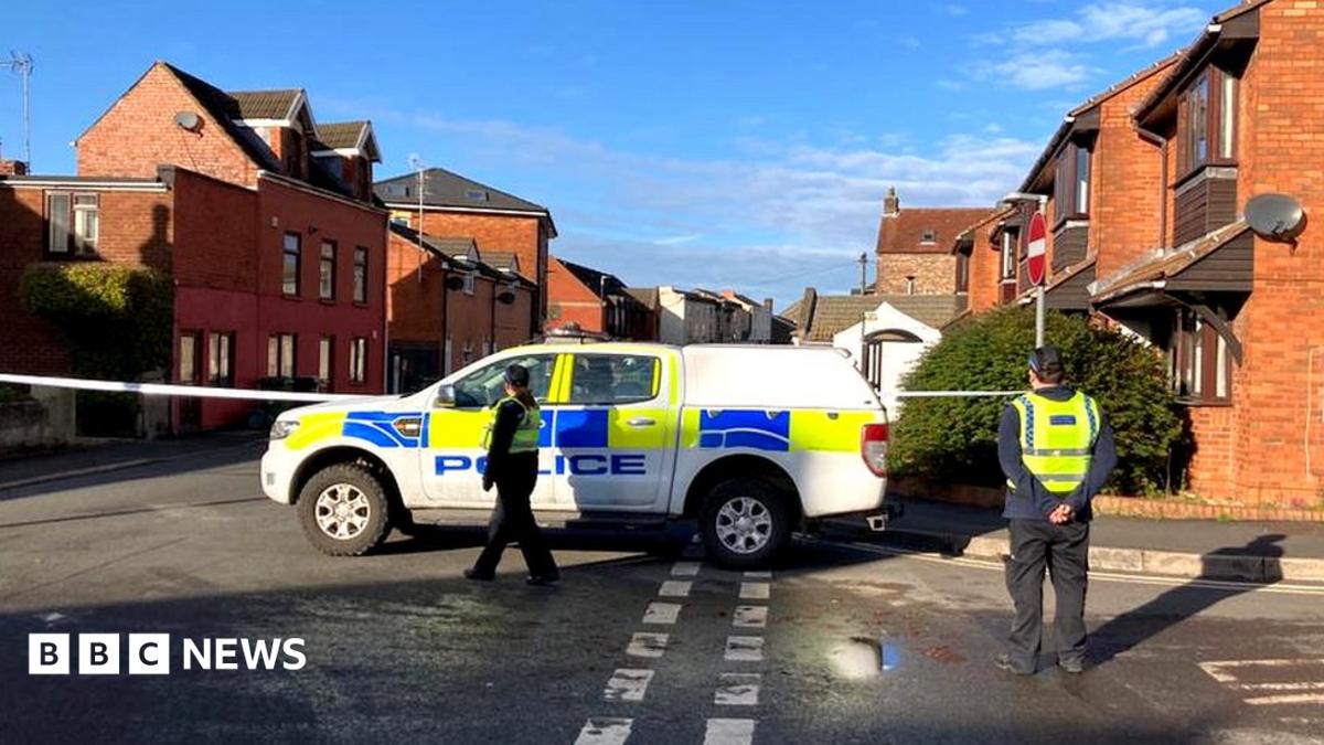 Stonehouse: Man arrested over woman's death is released - BBC News