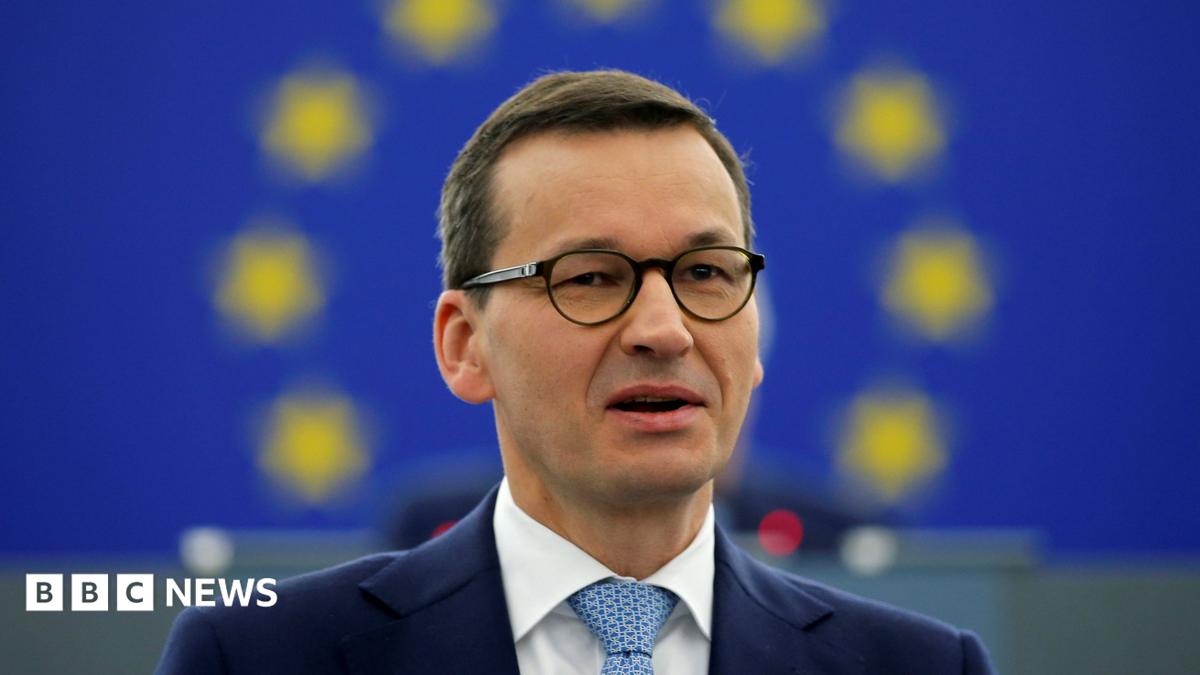 Polish PM defends judicial changes - BBC News