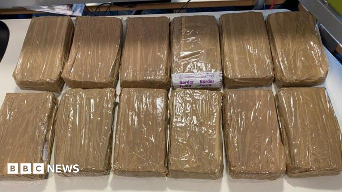 Man running drug empire from behind bars has jail time doubled - BBC News