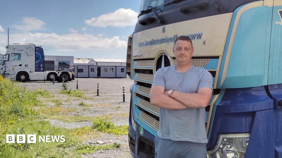 Travelling Bradford lorry driver hopes to inspire others - BBC News