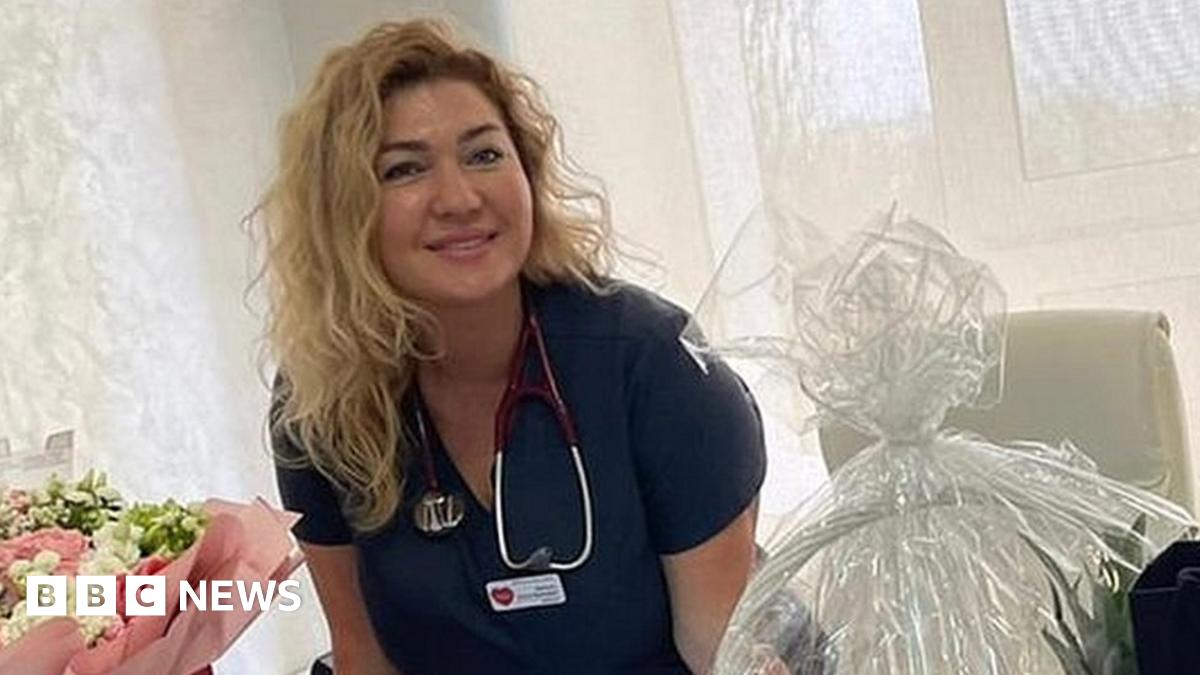 Russian patient offers to house Ukrainian doctor in Fairford - BBC News