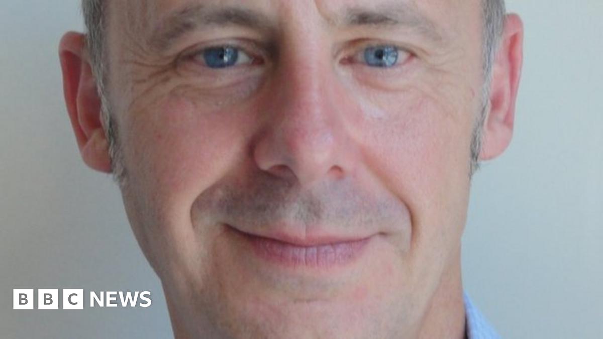 Colchester Hospital: Frank Sims takes over at NHS trust - BBC News