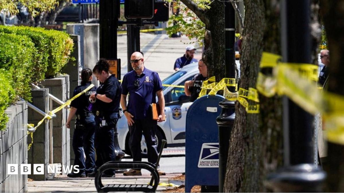 Louisville, Kentucky: Gunman kills five in bank shooting - BBC News