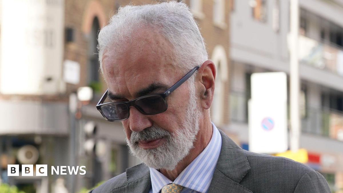 Met Police: Julian Bennett faces new probe for missed drugs test - BBC News