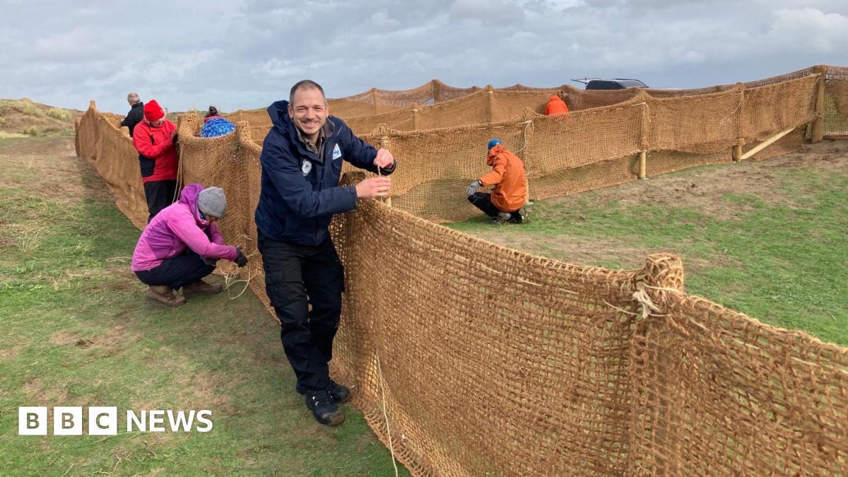 Search launched for volunteer rangers in Torridge area - BBC News