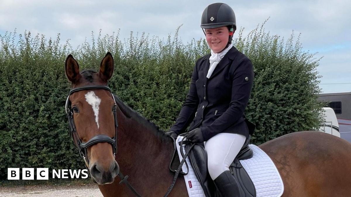 Derby horse rider diagnosed with rare cancer after fall - BBC News
