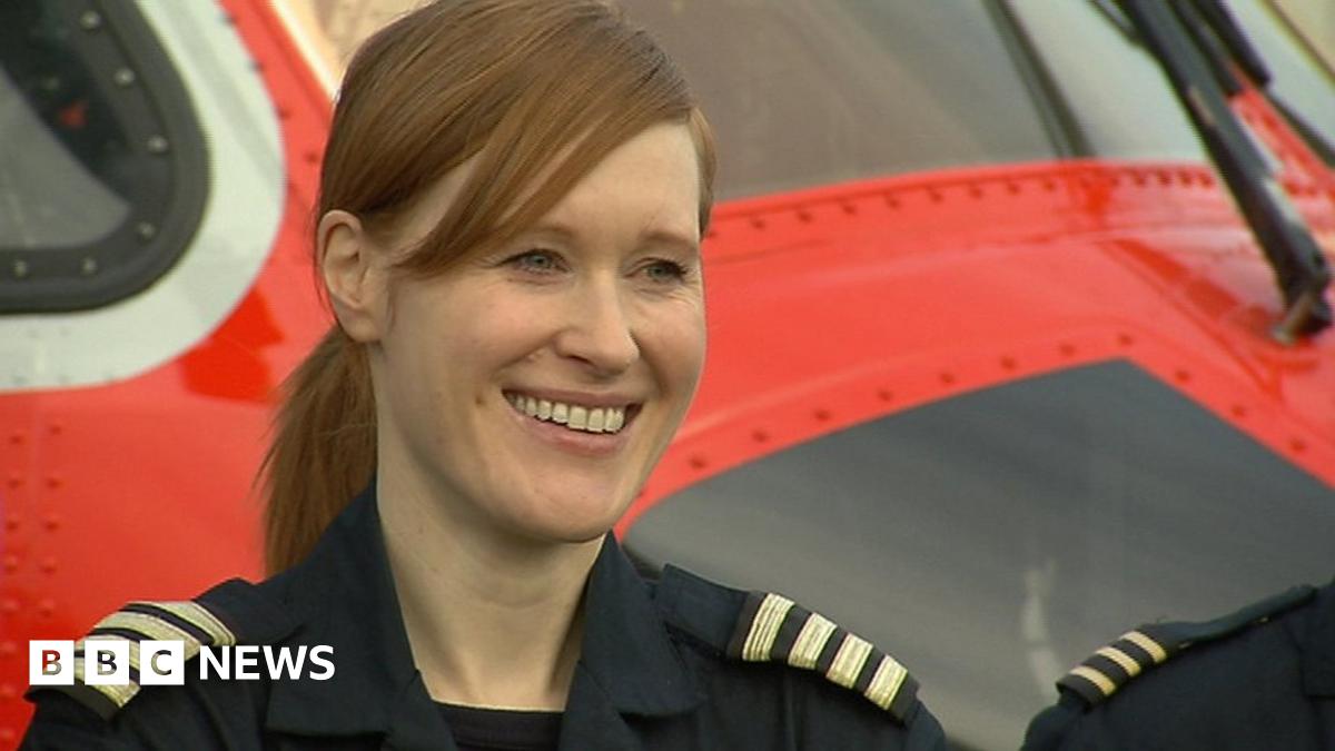 Irish coastguard pilot Captain Dara Fitzpatrick dies after crash - BBC News