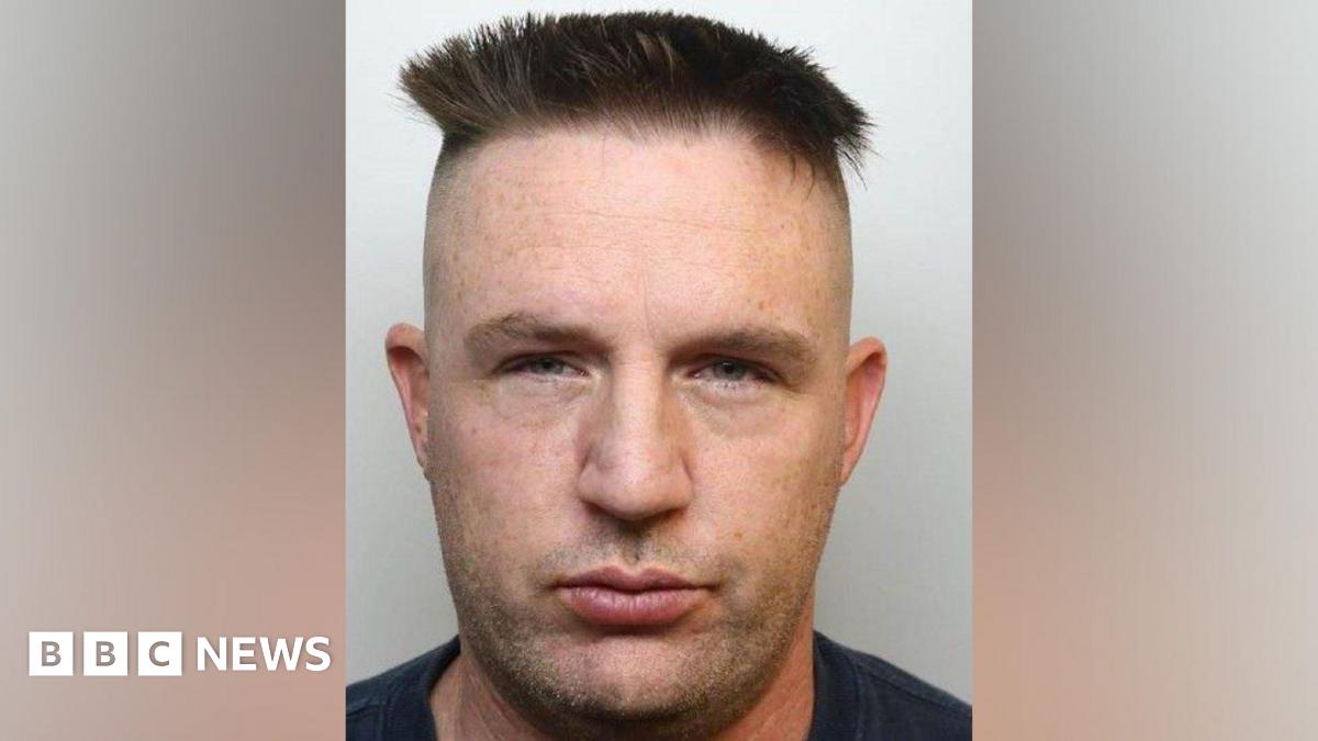 Keynsham man jailed for abducting and abusing teenager - BBC News