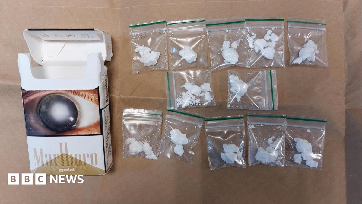 Cambridge drug dealer hid cocaine in cigarette packet - BBC News