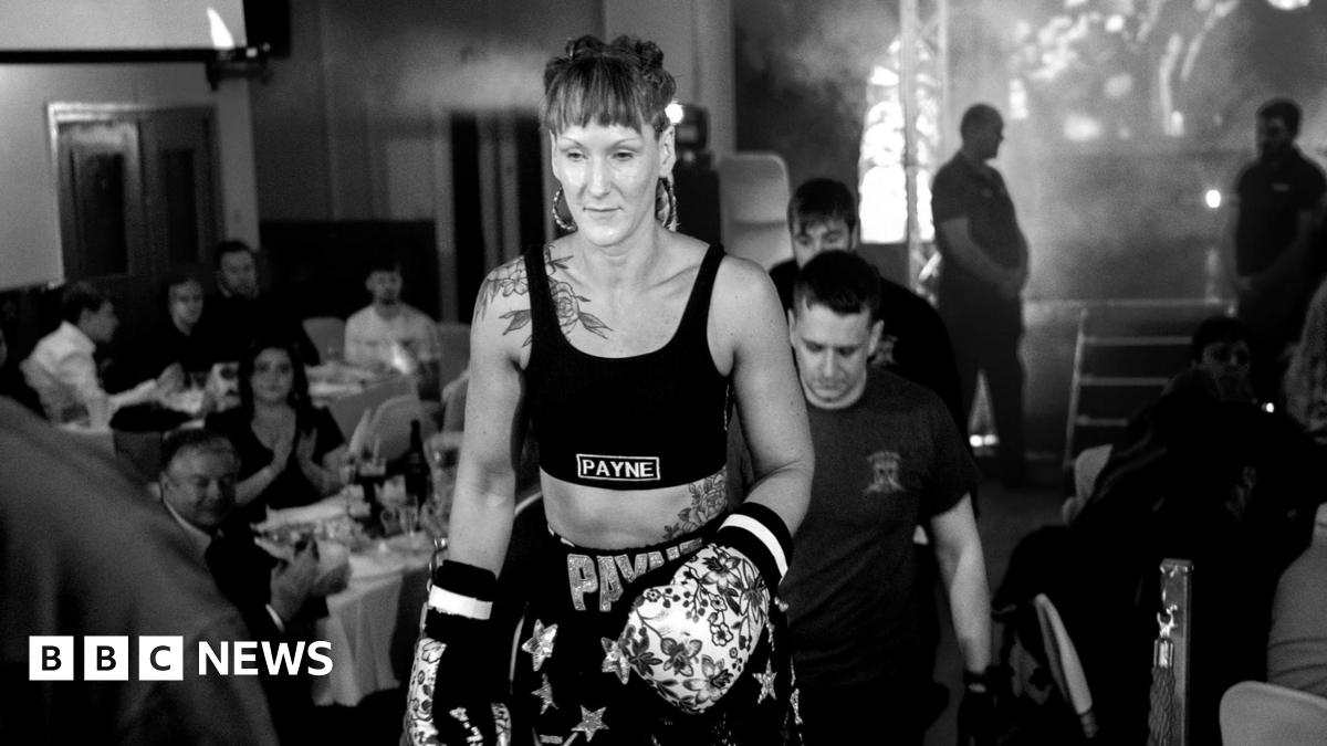 British boxing champion says sport 'saved her life' - BBC News