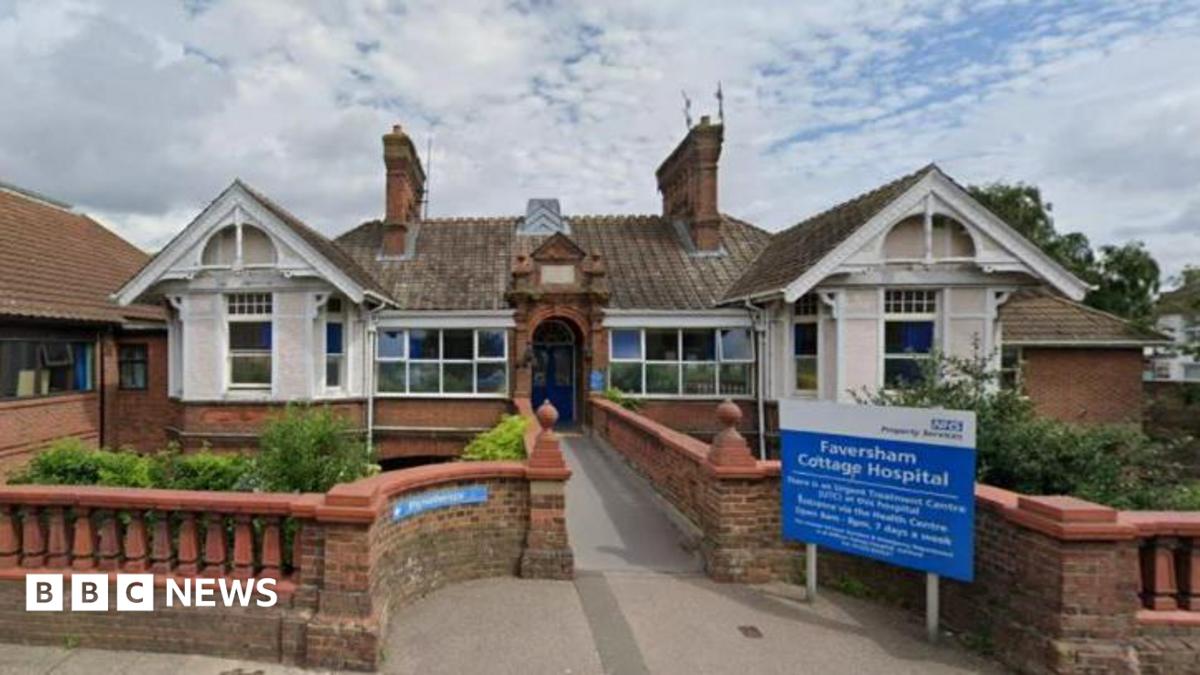 Cottage Hospital ward to re-open after six months - BBC News