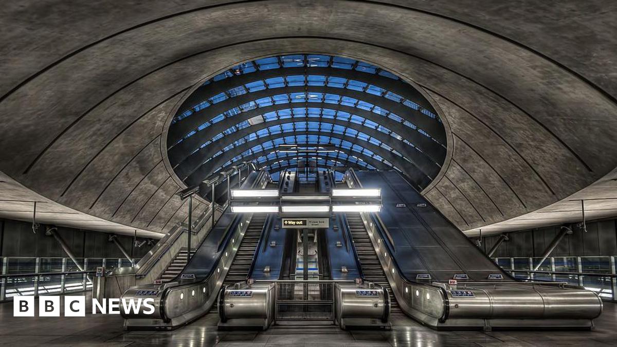 Tube: Jubilee line extension celebrates 25 years - BBC News