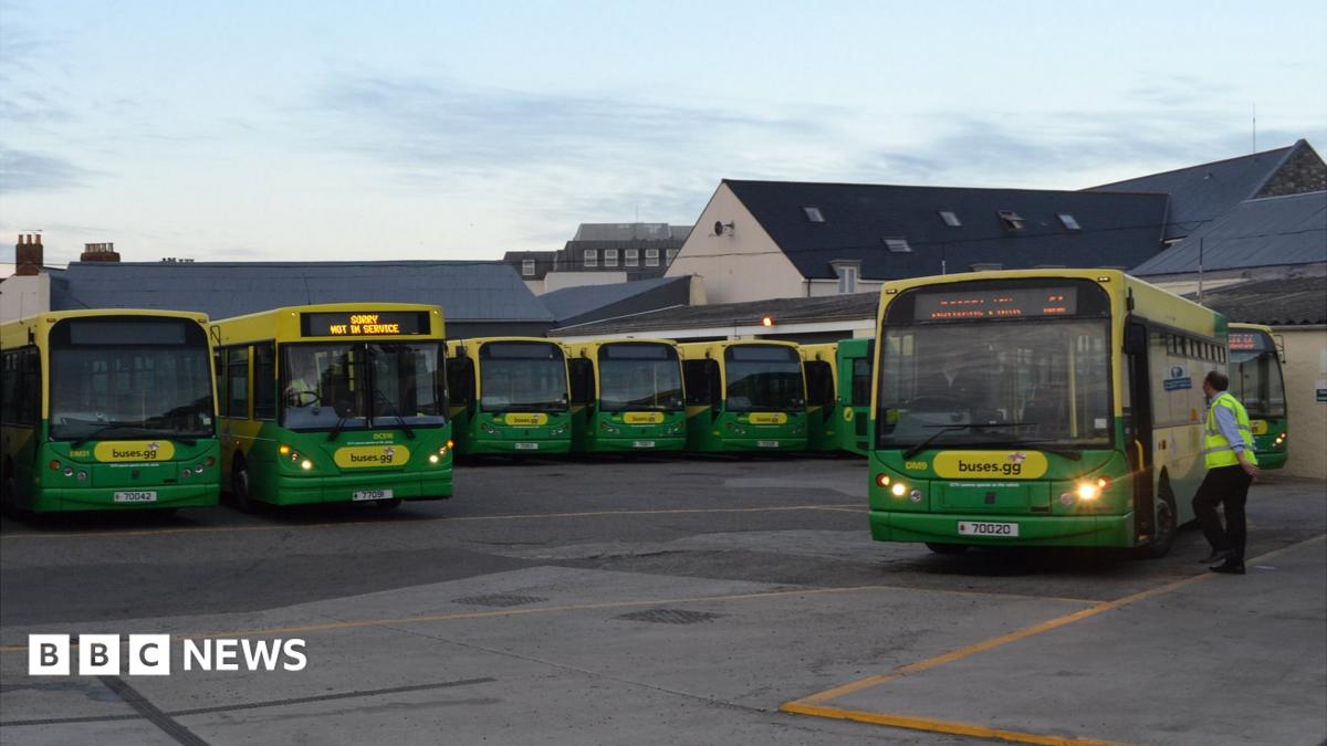 Guernsey bus fleet funding approved - BBC News