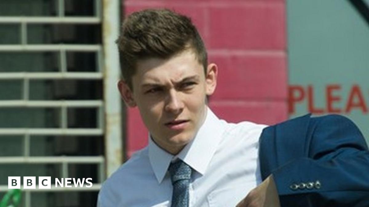 Casino loser Kallum Delaney killed Robin Thomson with punch - BBC News