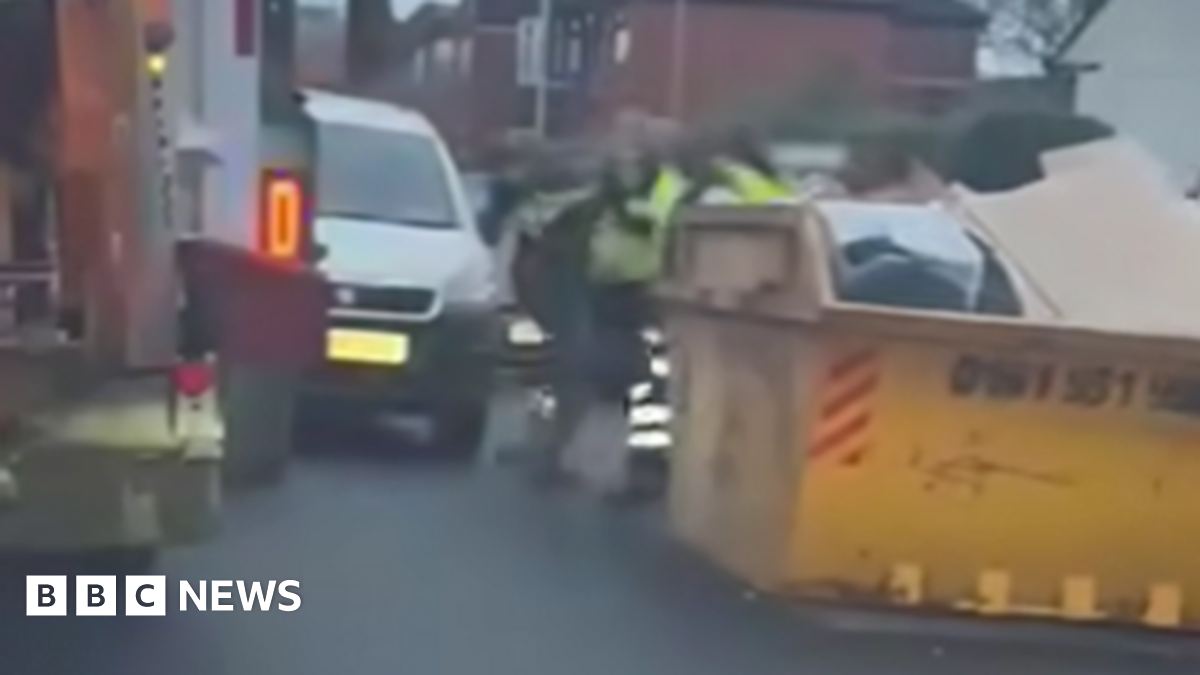 Rochdale binmen injured in street fight while out on rounds - BBC News