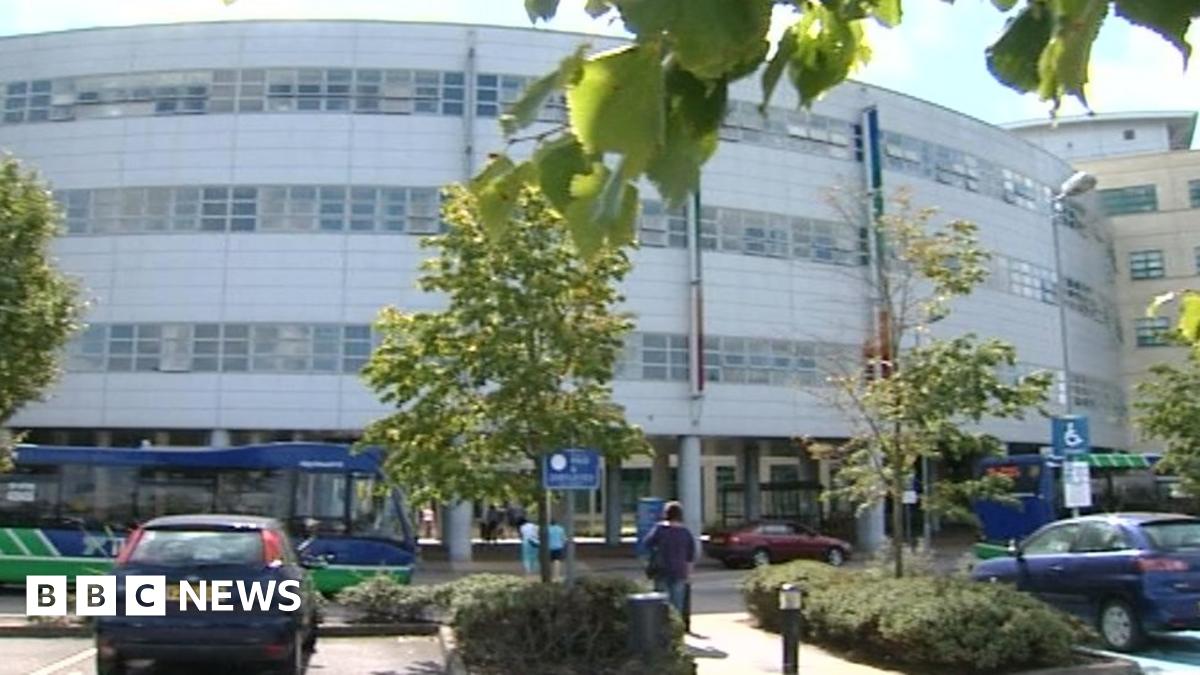 Swindon hospital sees progress but 'requires improvement' - BBC News