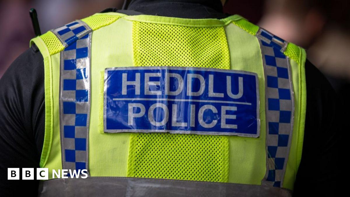 Cefn Cribwr murder investigation launched after woman found dead - BBC News