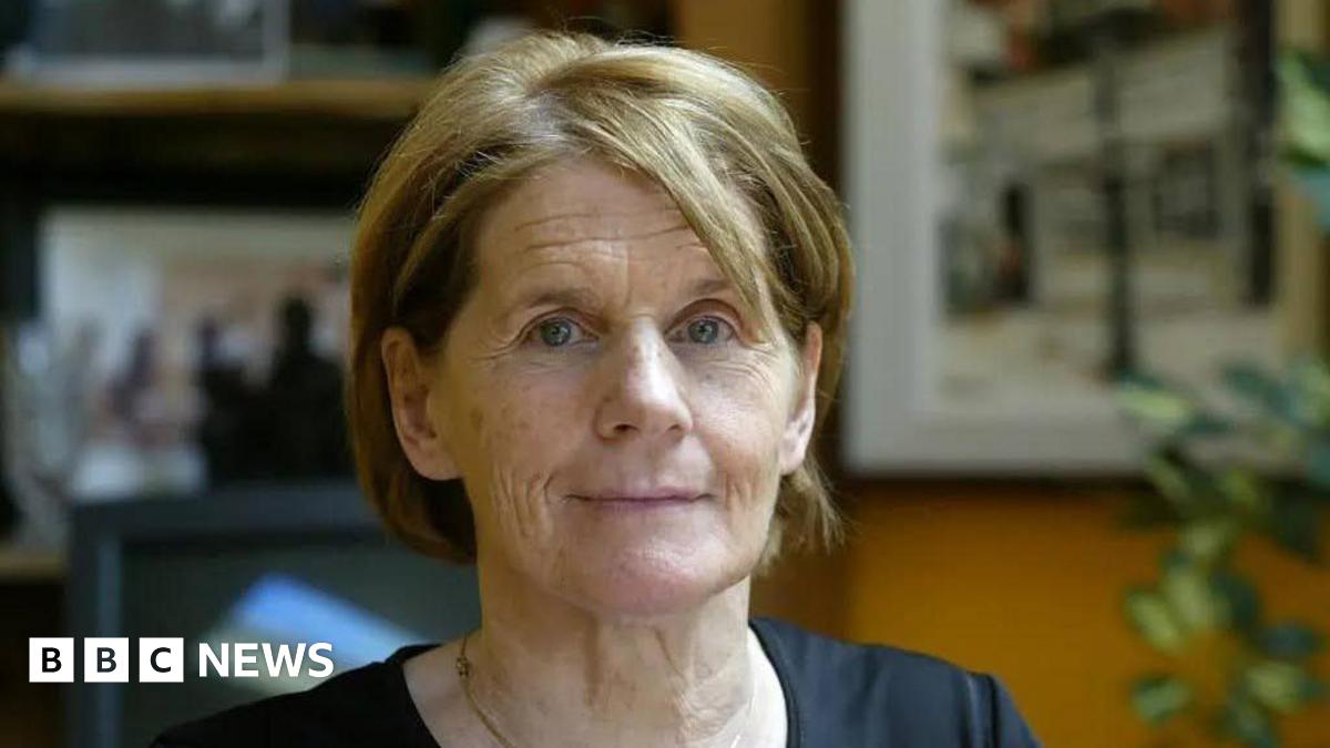 Sister Stan Kennedy: Irish campaigner and advocate dies aged 86 - BBC News