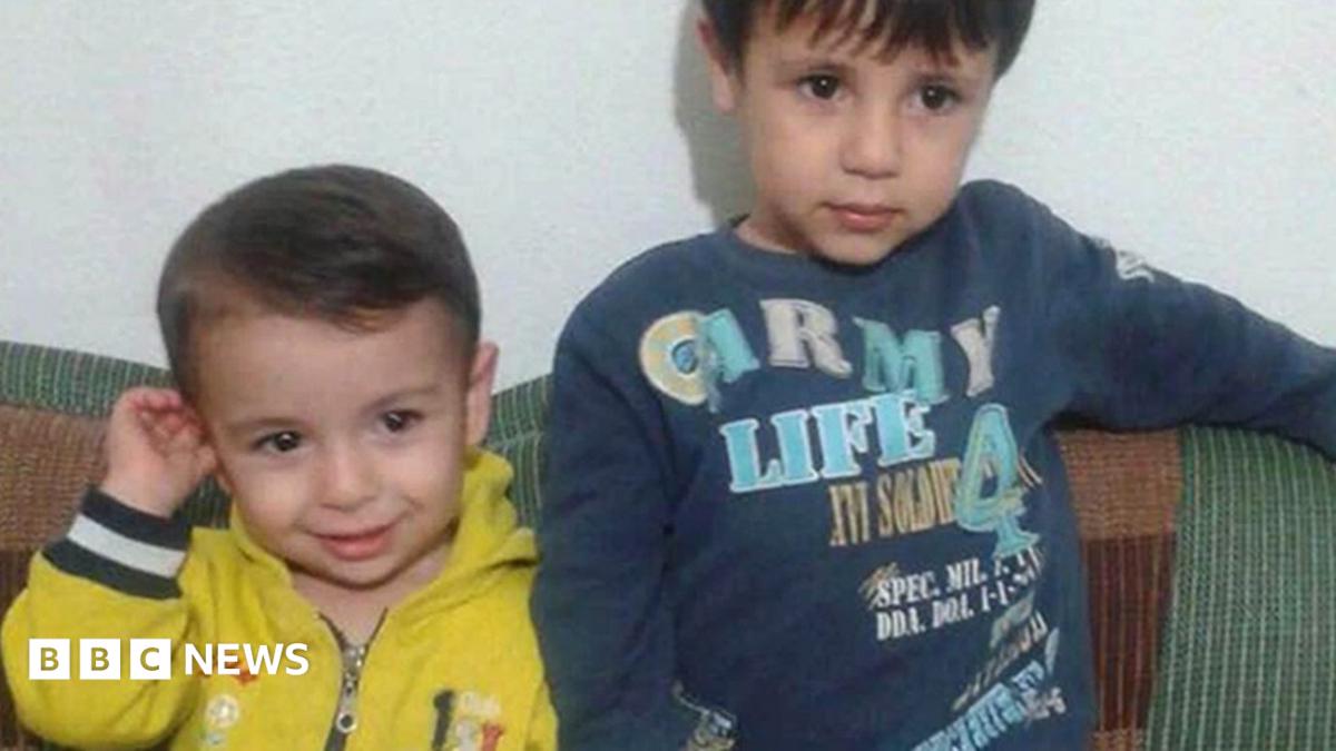 Alan Kurdi death: Turkey jails Syrians over migrant drowning - BBC News