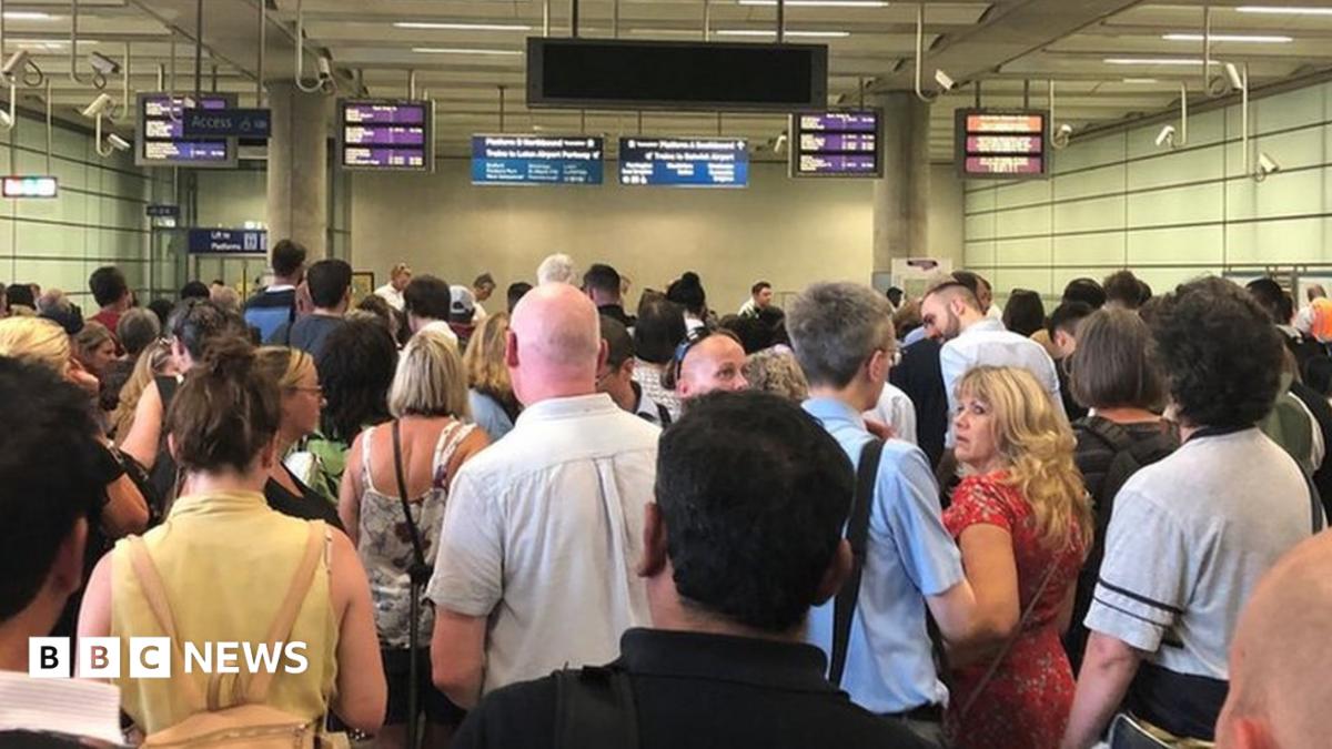 UK heatwave: Second hottest day on record leads to travel chaos - BBC News