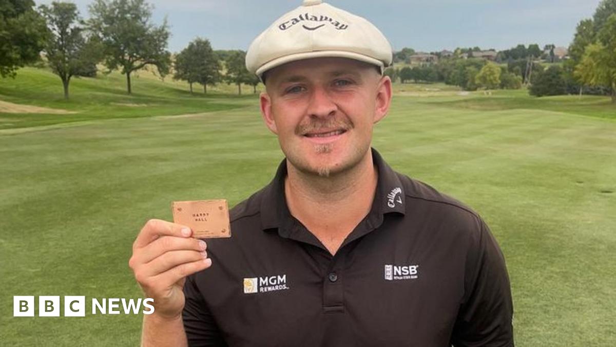 Cornish golfer Harry Hall breaks through to top rank - BBC News