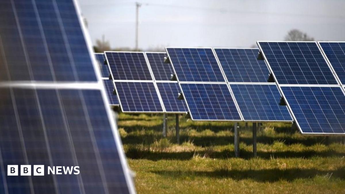 Northamptonshire solar farm between M1 and A5 approved - BBC News