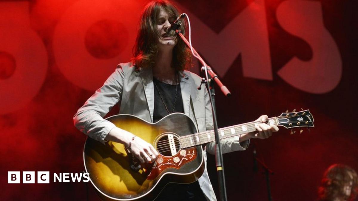 Wythenshawe Park: Blossoms buzzing over biggest ever gig - BBC News